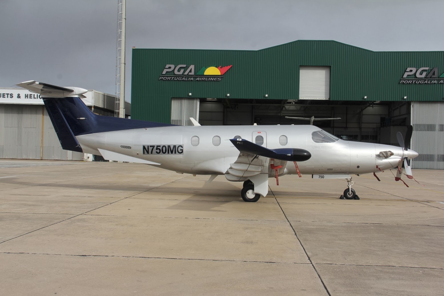 FlyingPhotos Magazine Executive Aviation: N750MG, Pilatus PC XII/47