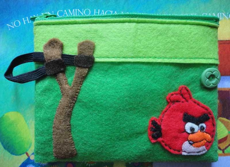 PATITAS de KIWI :::: Monedero Angry Birds