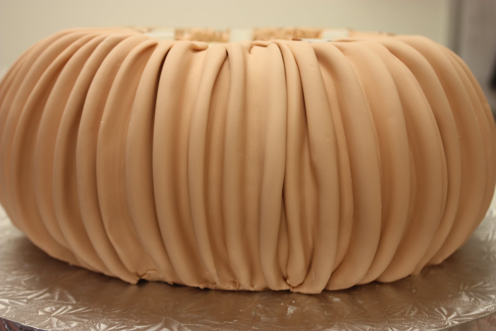 The Sugar Suite Blog: How to: Rouching!