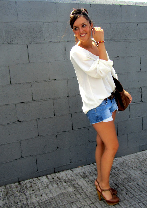 MACARENA & ME (shorts & white)