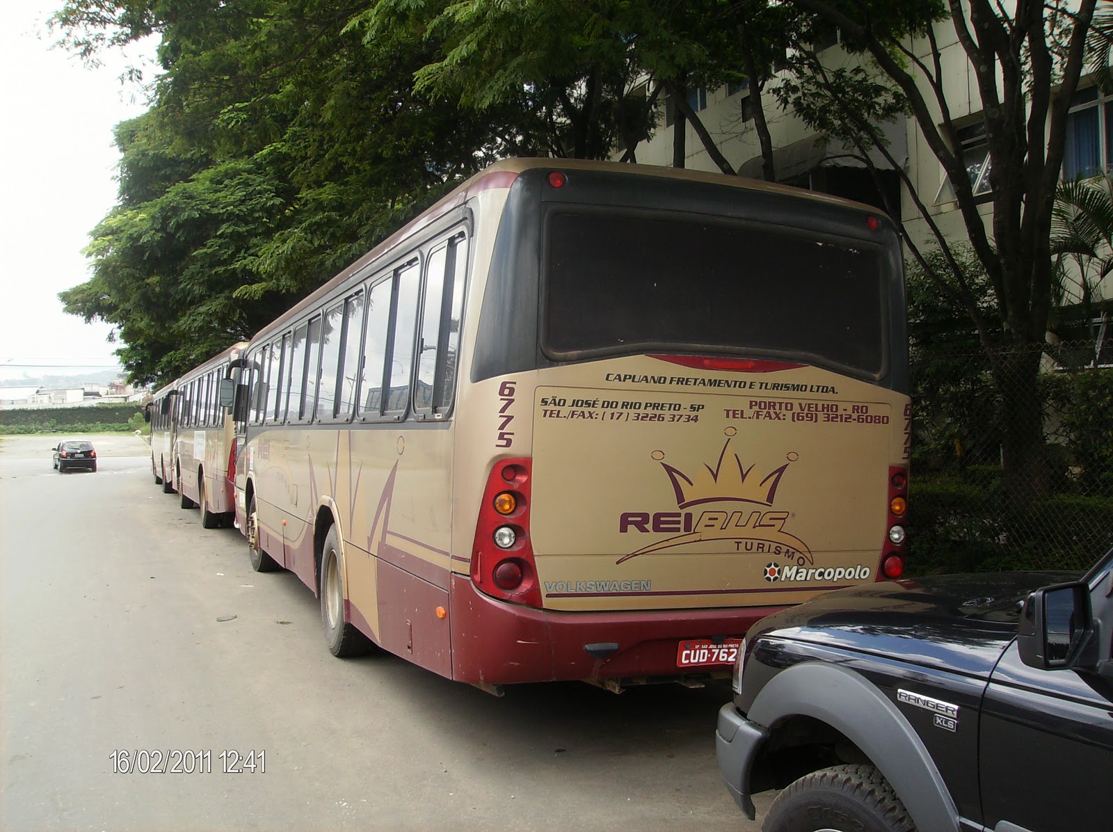 EXPRESS BUS: REI BUS TURISMO