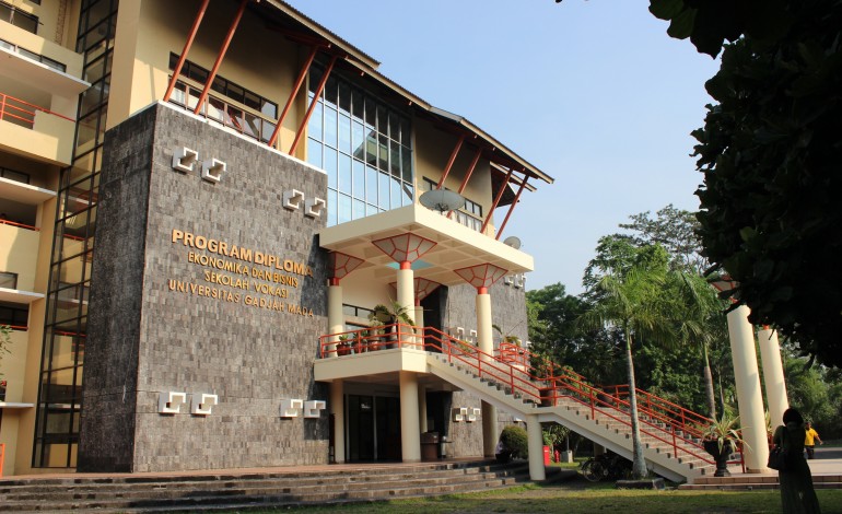 An Ordinary Blog: SEJARAH PENDIRIAN DEPARTEMEN EKONOMIKA DAN BISNIS (SV ...