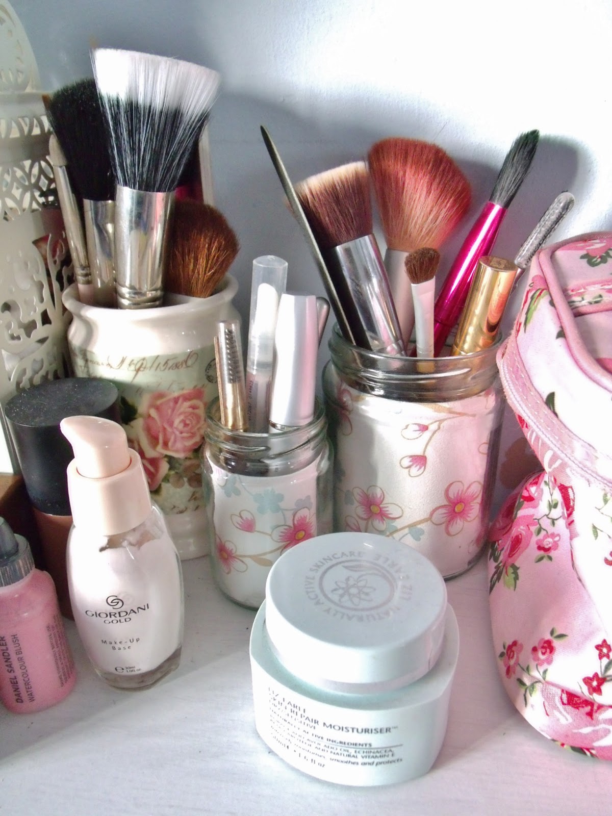 My Desk, New Diary, & Pretty Stationery ♥ - Victoria's Vintage Blog