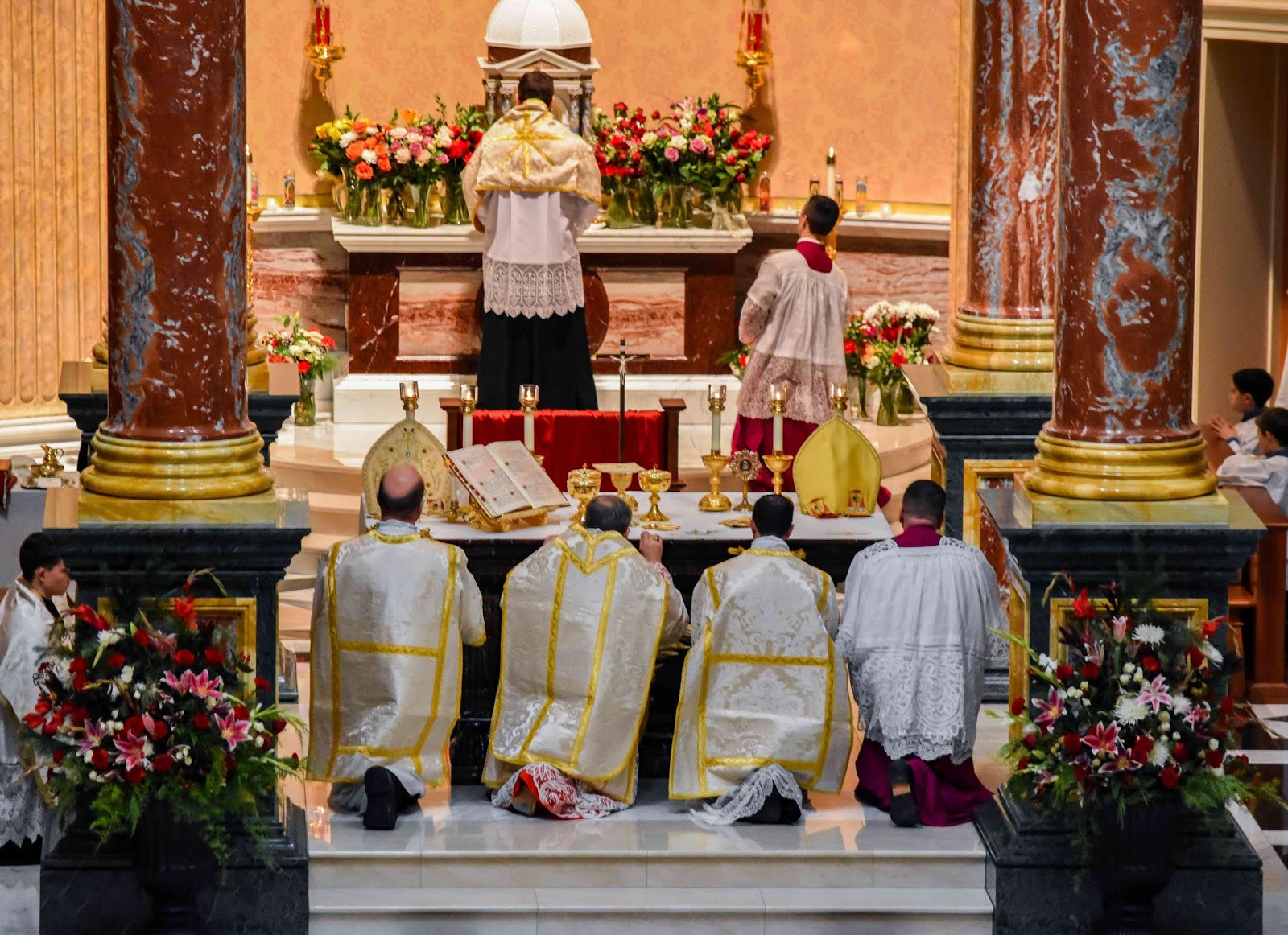 New Liturgical Movement: Photos from Pontifical Rorate Mass with ...