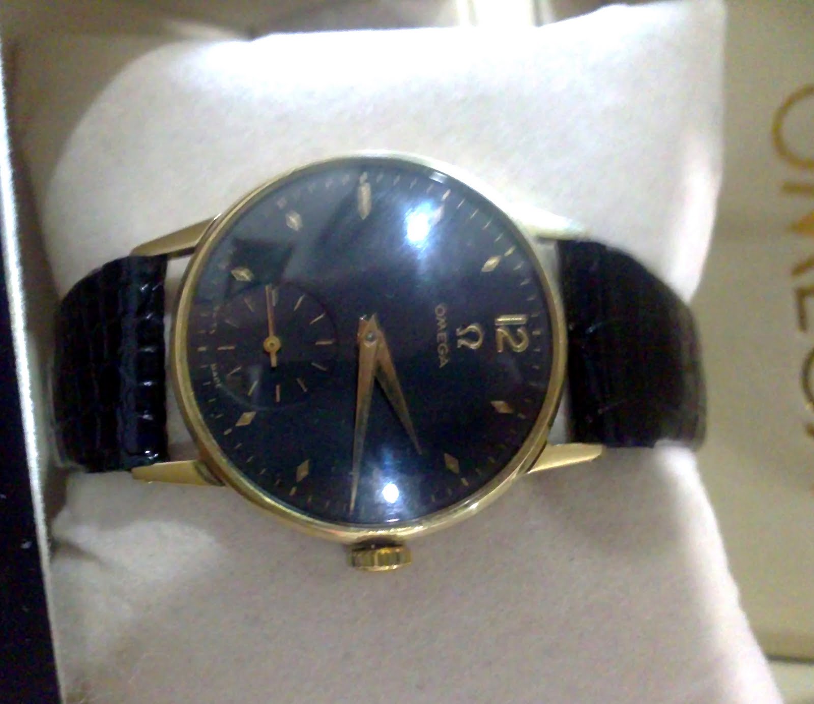 koleksijampecks: Jam Omega Solid gold 18k winding Subsecond Military Watch