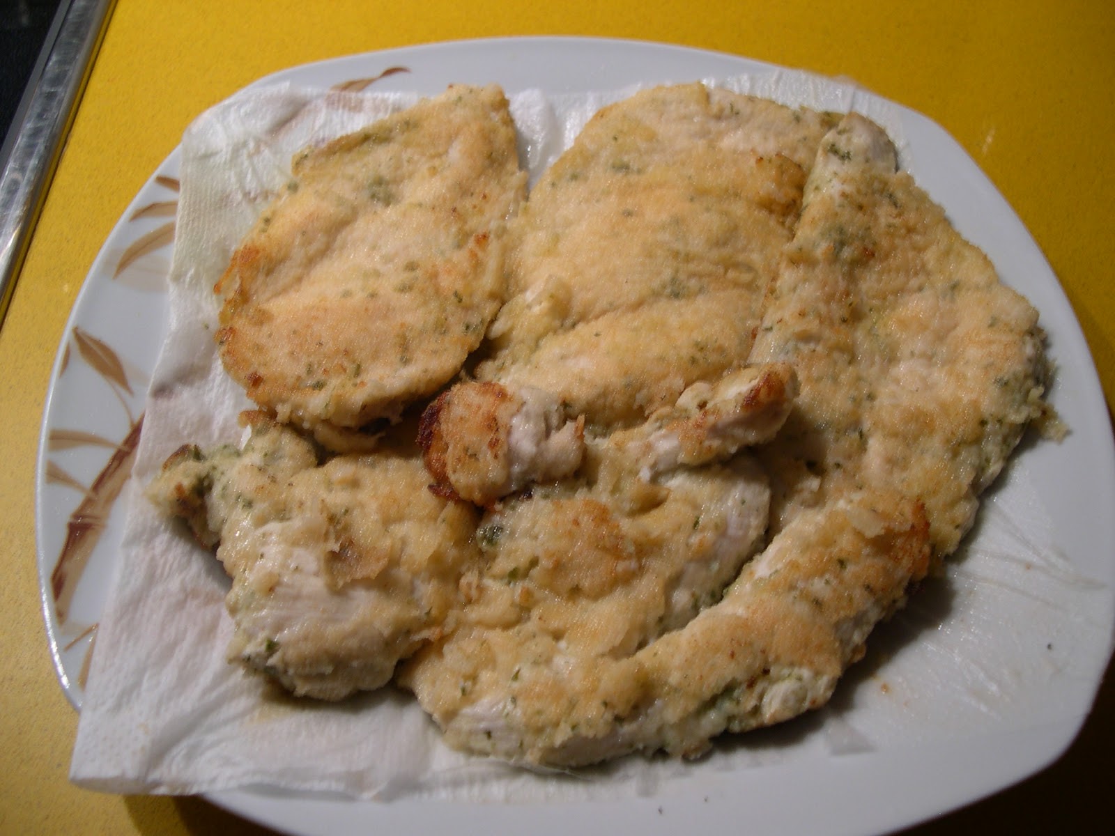 Filetes de pollo aliñados o filetitos para ir de excursión.