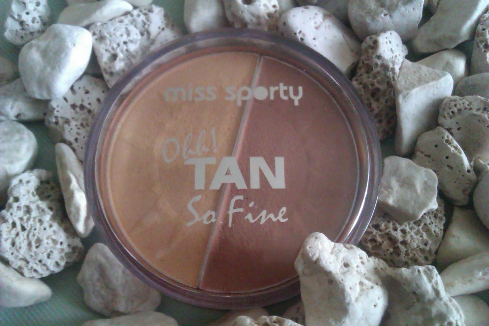 Janina0 Blog: Miss Sporty Ohh! Tan So Fine Bronzing Powder 001 Sun Kissed