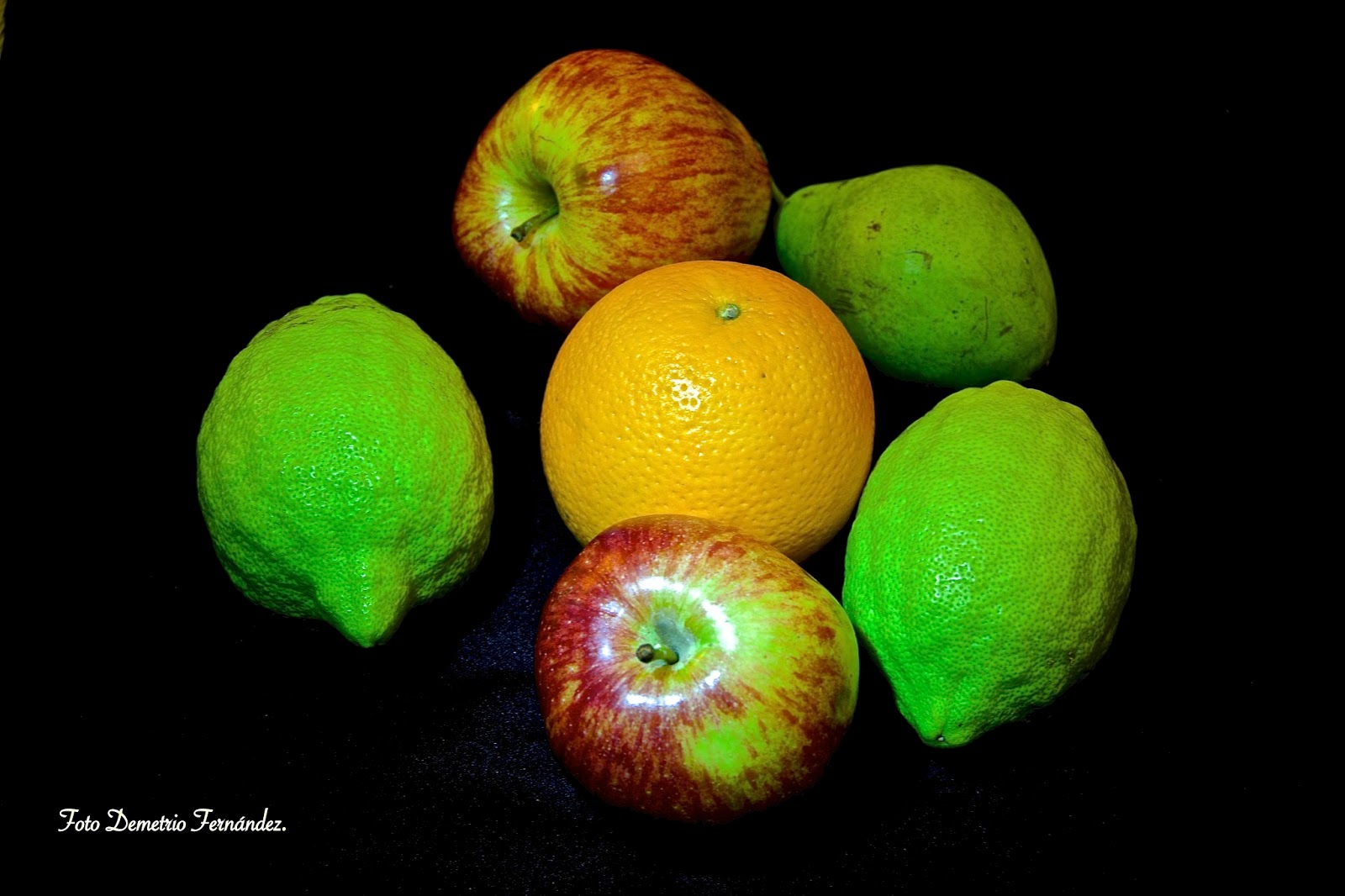 Bodegones II Naranja, limón, pera, manzana, navaja- | Fotografía ...