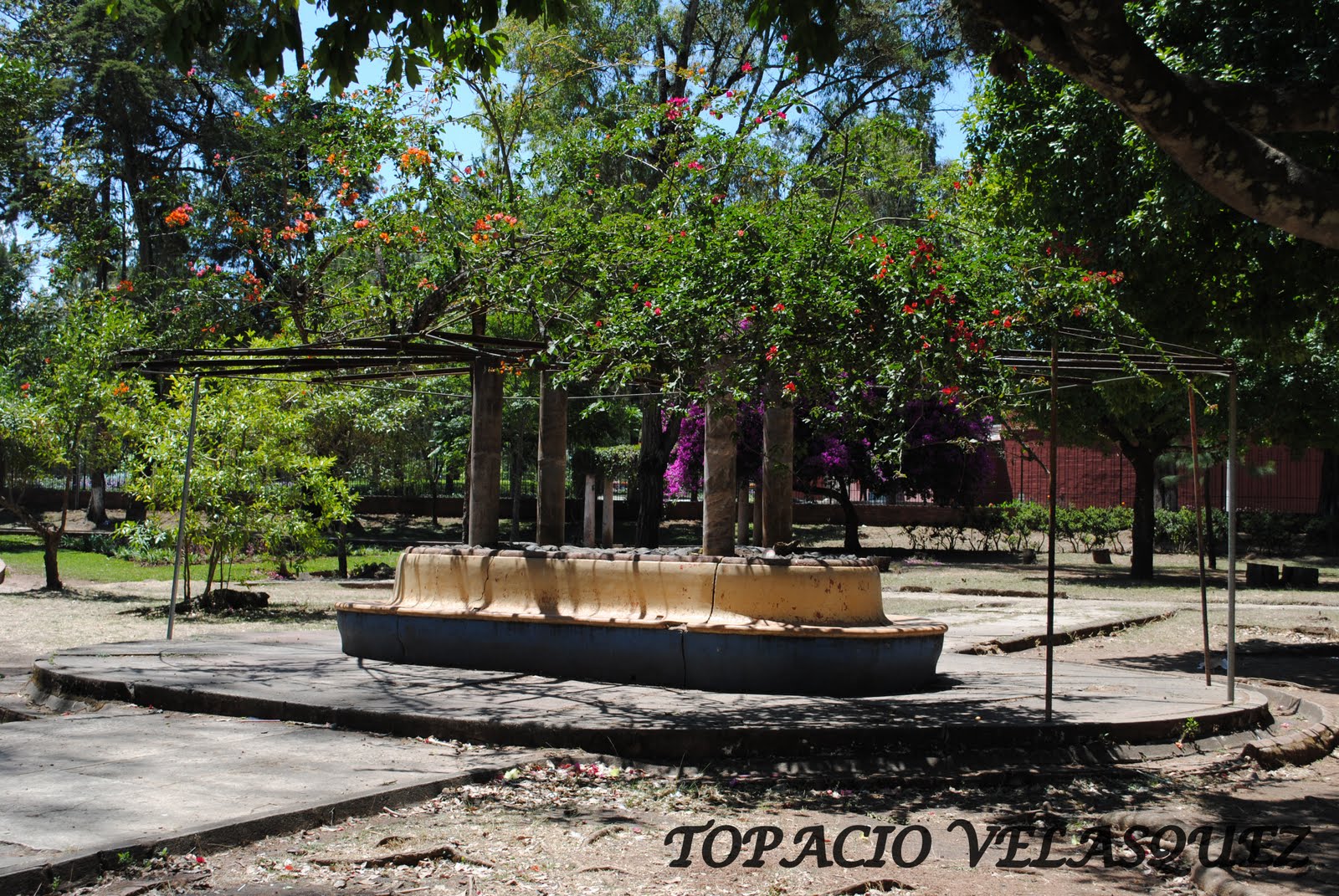 FOTO DOCUMENTAL: PARQUES DE GUATEMALA