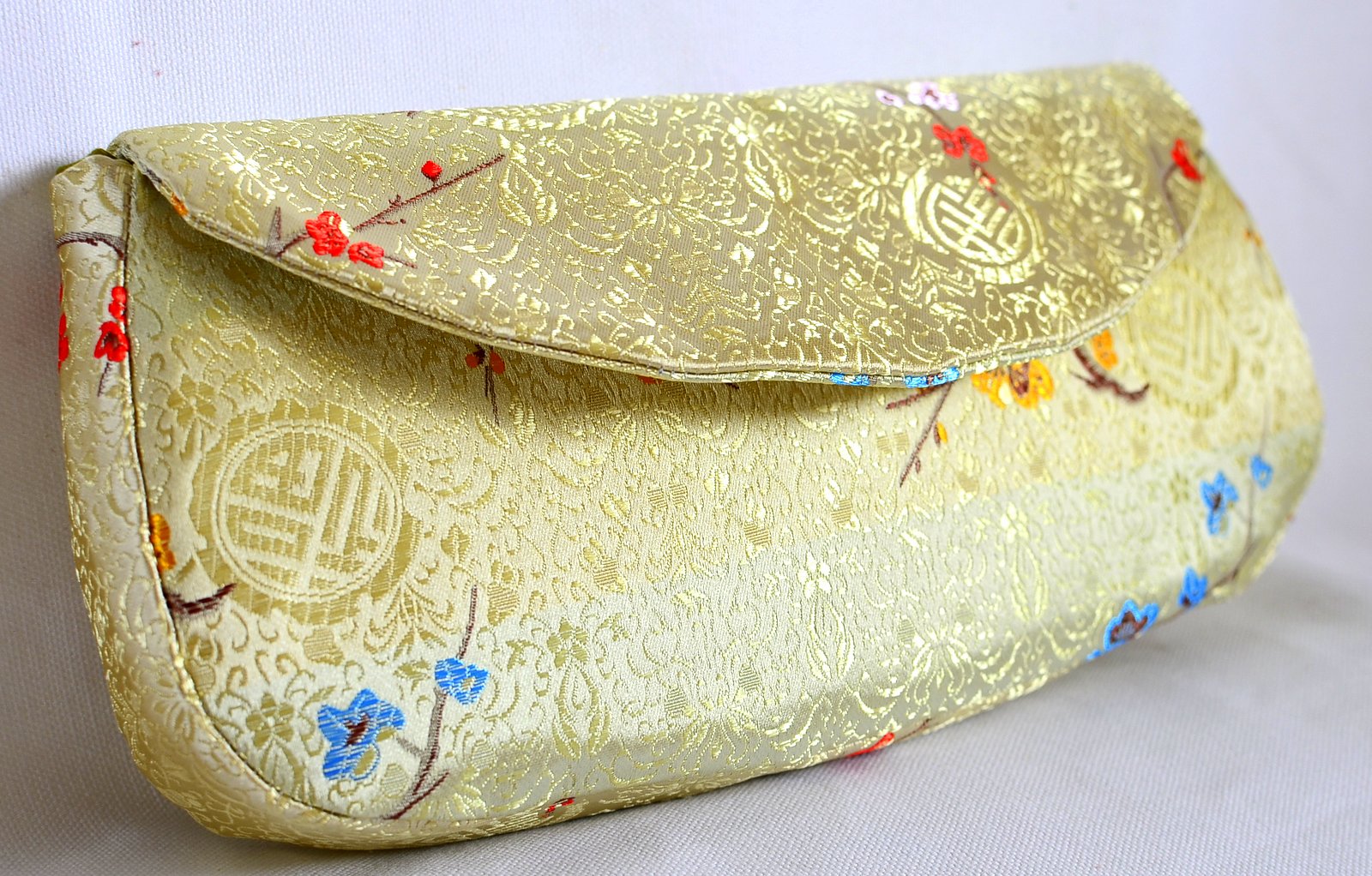 Jane of all Trades: Girls' Night Out Clutch: Retro Glam