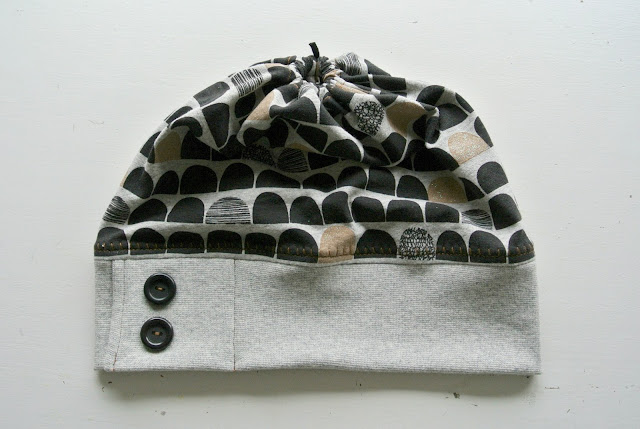 By MiekK: Tricot Muts Tutorial