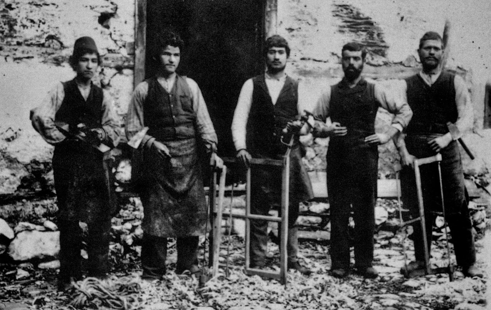 ΑΓΙΟΡΕΙΤΙΚΕΣ ΜΝΗΜΕΣ: 11402 - Ντόπιοι και ξένοι φωτογράφοι στο Άγιον Όρος