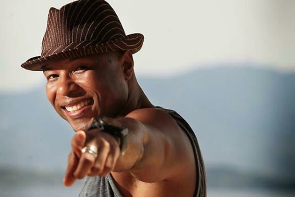 Fã Clube Buchecha Oficial: Biografias Claudinho & Buchecha