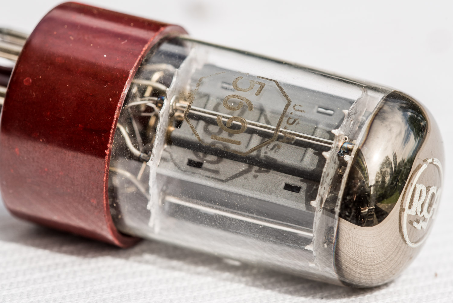 VinylSavor: Tube of the Month : The 6SL7