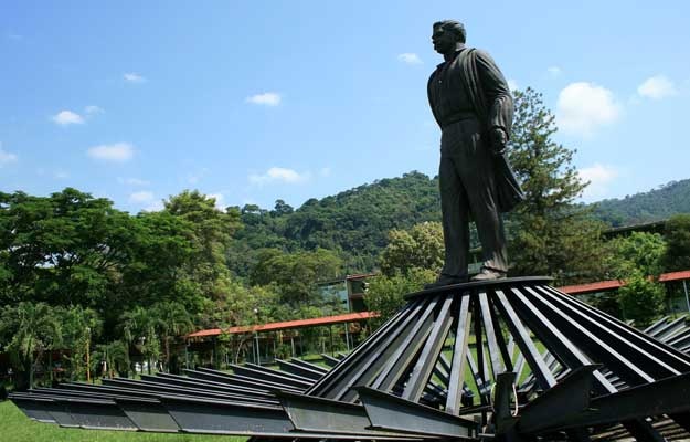 Valera en desarrollo: ANIVERSARIO/ Los 44 años del NURR