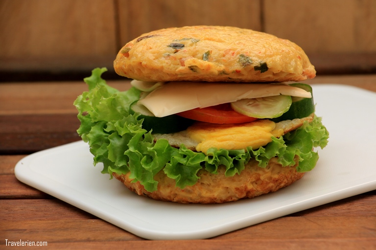 Burger Mie Spesial Bakmi Mewah - TᖇᗩᐯEᒪEᖇIEᑎ