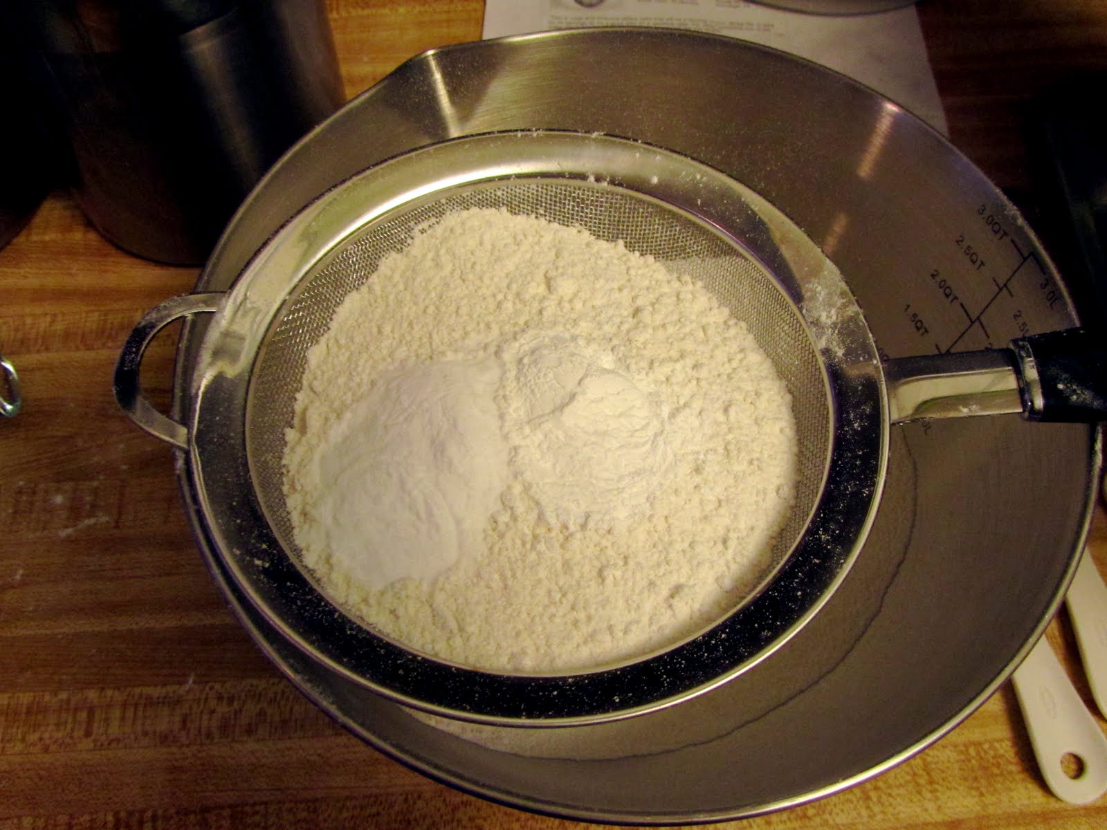 Melly's Mouthful: Melly's Moist Yellow Cake