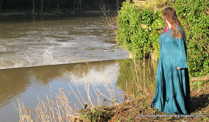 The Costume Mercenary: Not Quite Waterhouse's Miranda: Linen Kirtle and ...