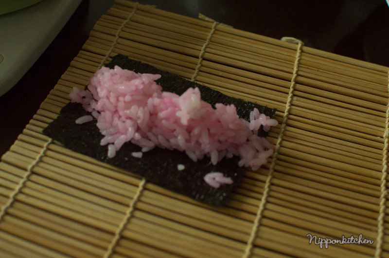 ซูชิแฟนซีดอกซากุระ (Fancy Maki Sushi) - Nipponkitchen