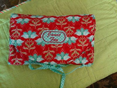 She's just a girl who creates...: I finally made my new applique thread ...