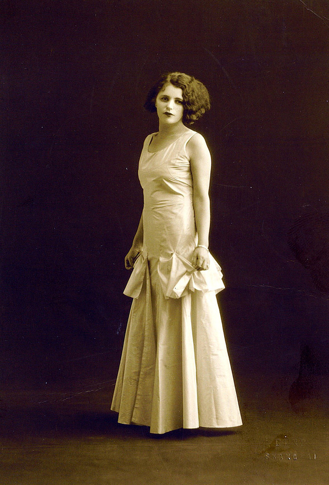 Glamorous Photos of '30s Women That Make You Think of Classic Beauties ...