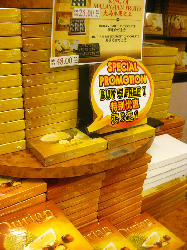 The Walking Tripod: Malaysia - Beryl's Chocolate Kingdom