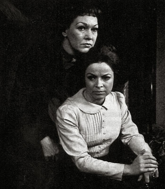 Særsamlinger: Teaterprogrammer fra Odense Teater - billeder fra 1970 - 1974