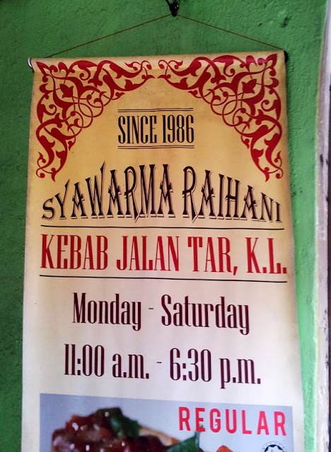 Queenie Foodie Chamber: Awesome Budget Bite: Syawarma Raihani Kebab ...