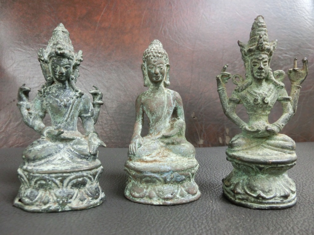 Sejarah Aset yg Berharga : BATU DEWA 3 MUKA