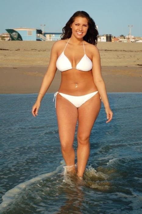 Plus Size Models In Bikini ~ Hollywood Celebrities Pictures
