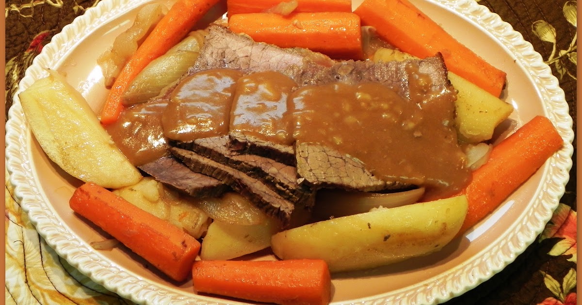 The Iowa Housewife: Use It Up...Bits of Meat in Turnovers, Rolls and PIes