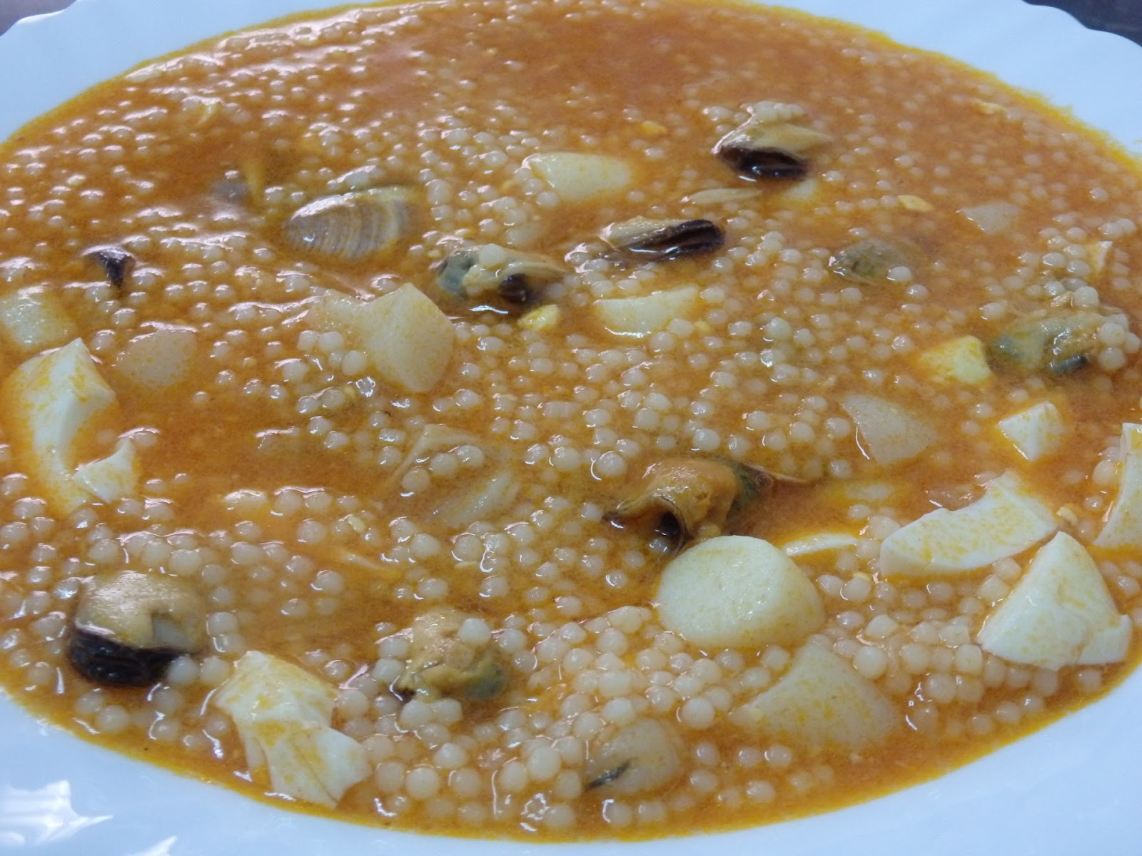 OSUKAA IS COOKING: SOPA DE MARISCO CON SÉMOLA / SEAFOOD SOUP WITH SEMOLINA