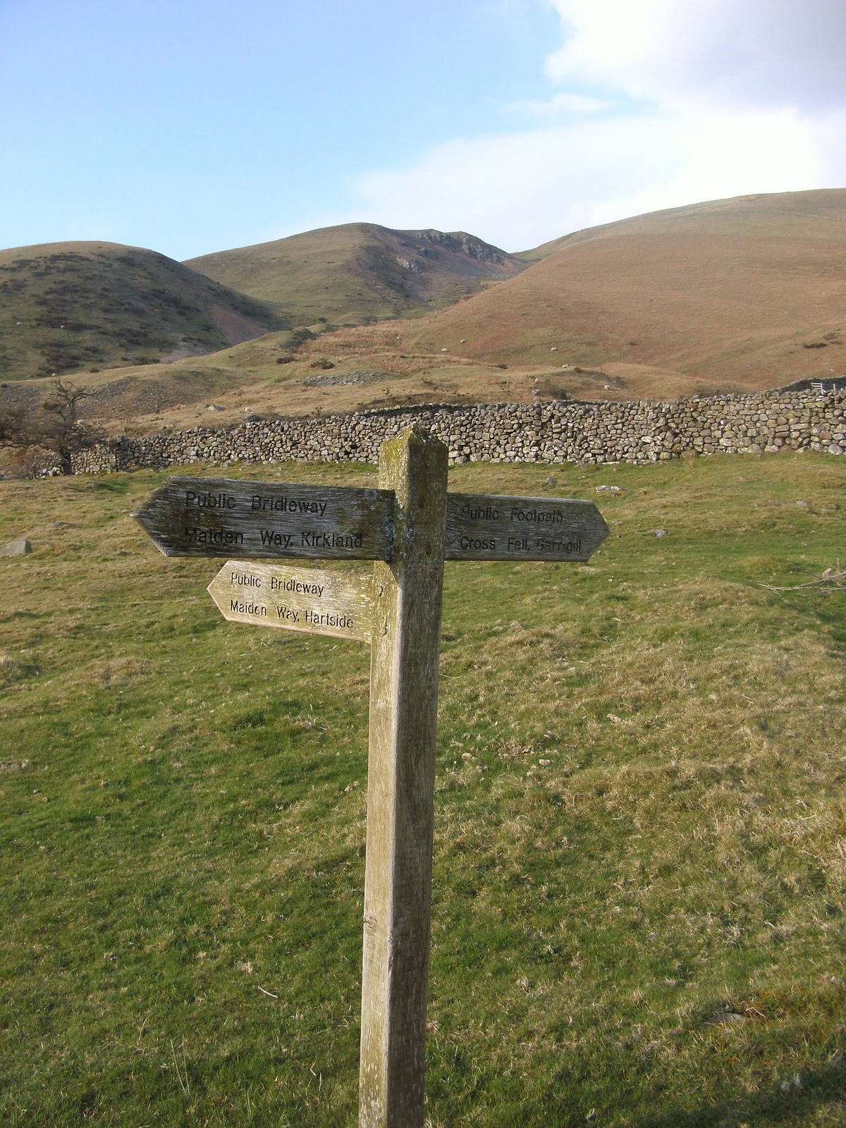 Fell Finder: Cross Fell from Langwathby 25.3.11