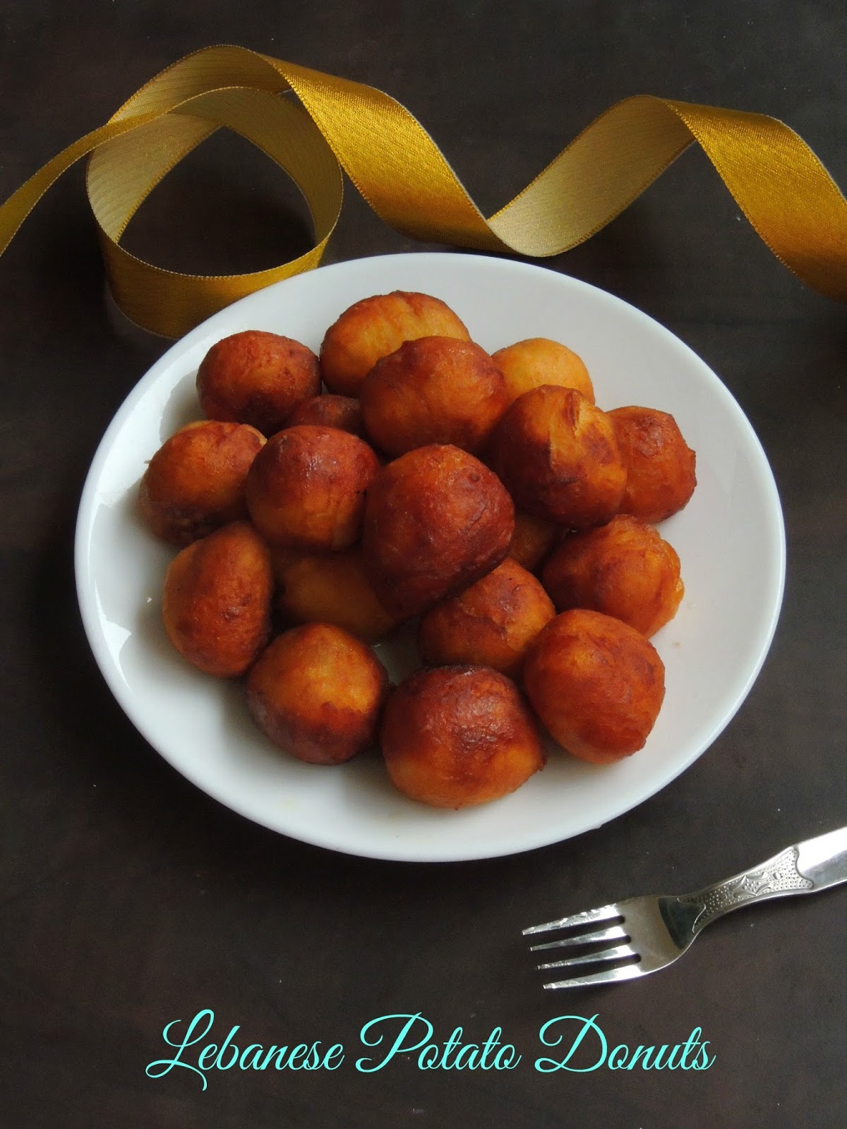Priya's Versatile Recipes: Awamat - Lebanese Potato Donuts