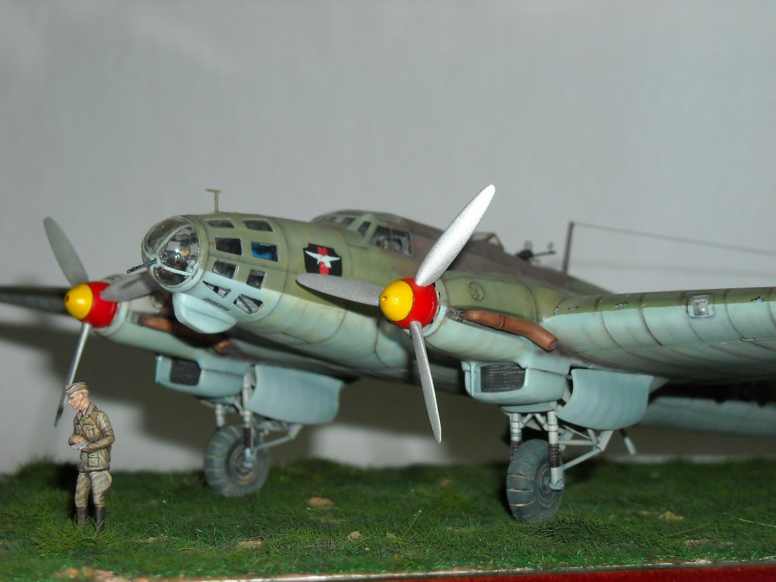Katzen & Falken: Heinkel He 111 E - Roden 1/72