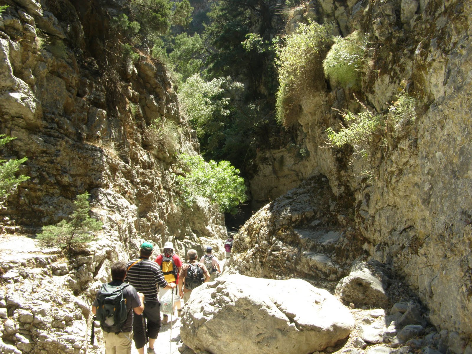 Ψηλορείτης: ΦΑΡΑΓΓΙ ΙΜΠΡΟΥ