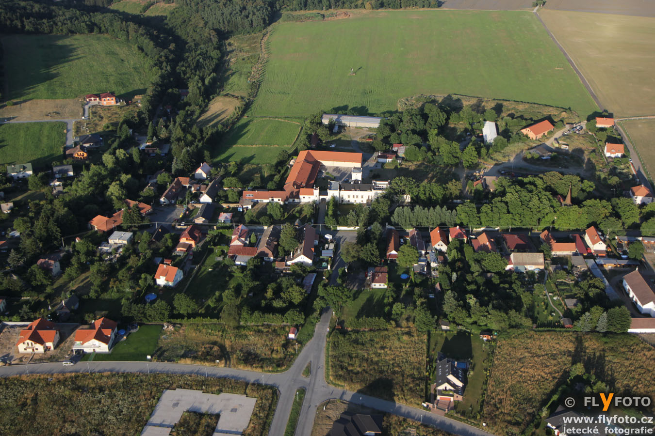 FLyFOTO letecká fotografie a video: Trnová