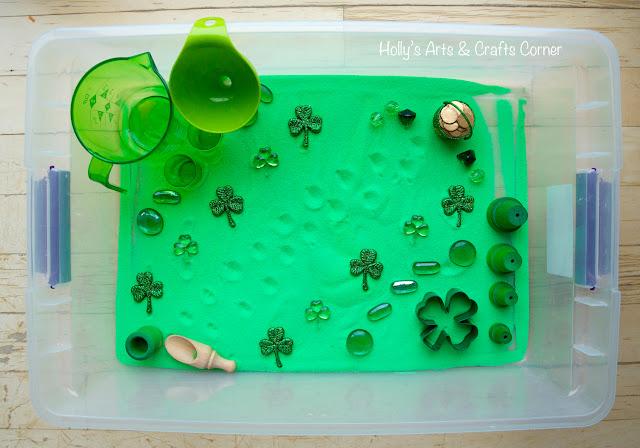 Holly's Arts and Crafts Corner: Sensory Activity: March Sensory Bin