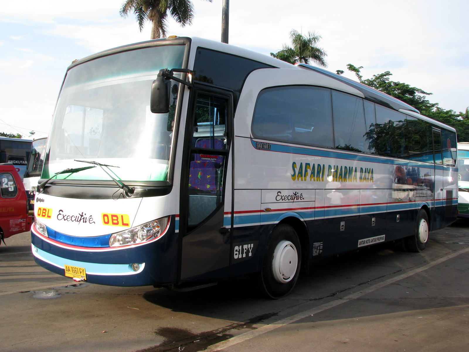 Semua Tentang Bis Malam