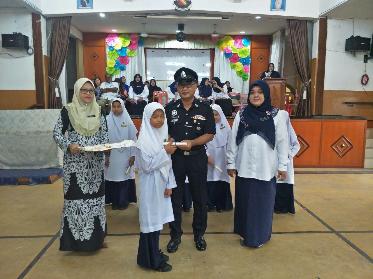 SEKOLAH KEBANGSAAN CONVENT MUAR: MAJLIS PERLANTIKAN PEMIMPIN KECIL ...