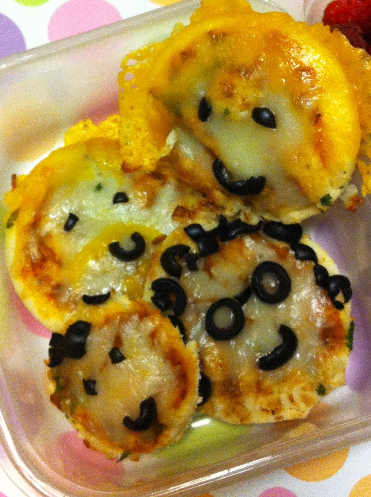 Biting The Hand That Feeds You: Leftover Garlic OmNomNaan Mini Pizza Faces
