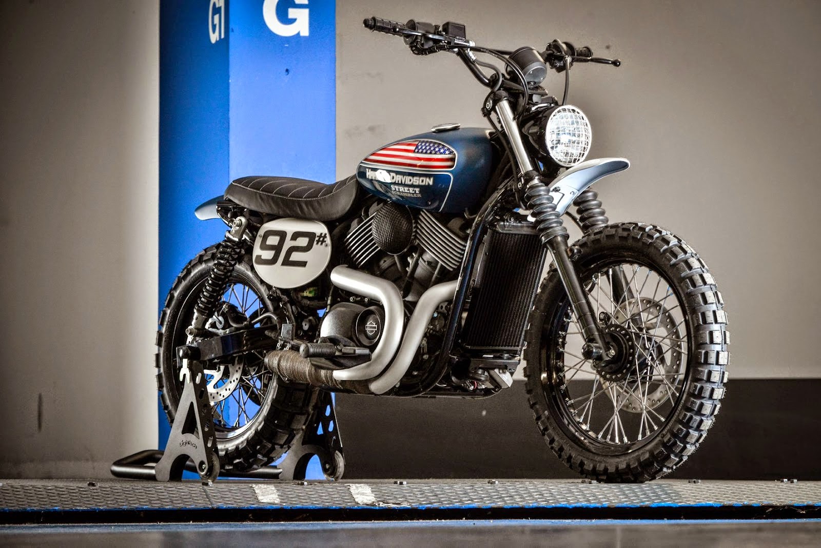 Racing Cafè: Harley Street 750 by Roadstar 92 - Battle of the Kings