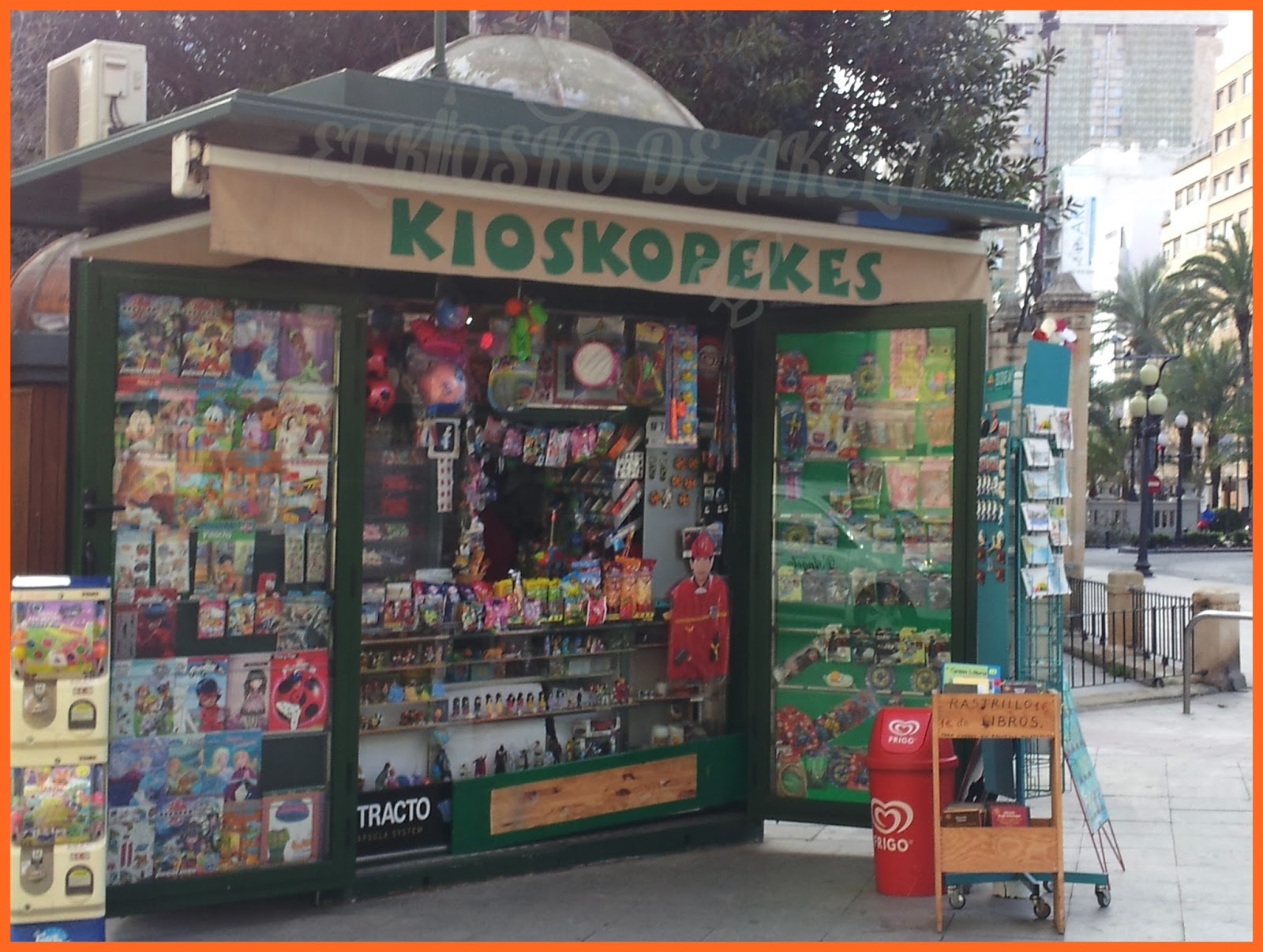 EL KIOSKO DE AKELA: UN KIOSCO CON ALMA DE KIOSCO (El de chuches y ...