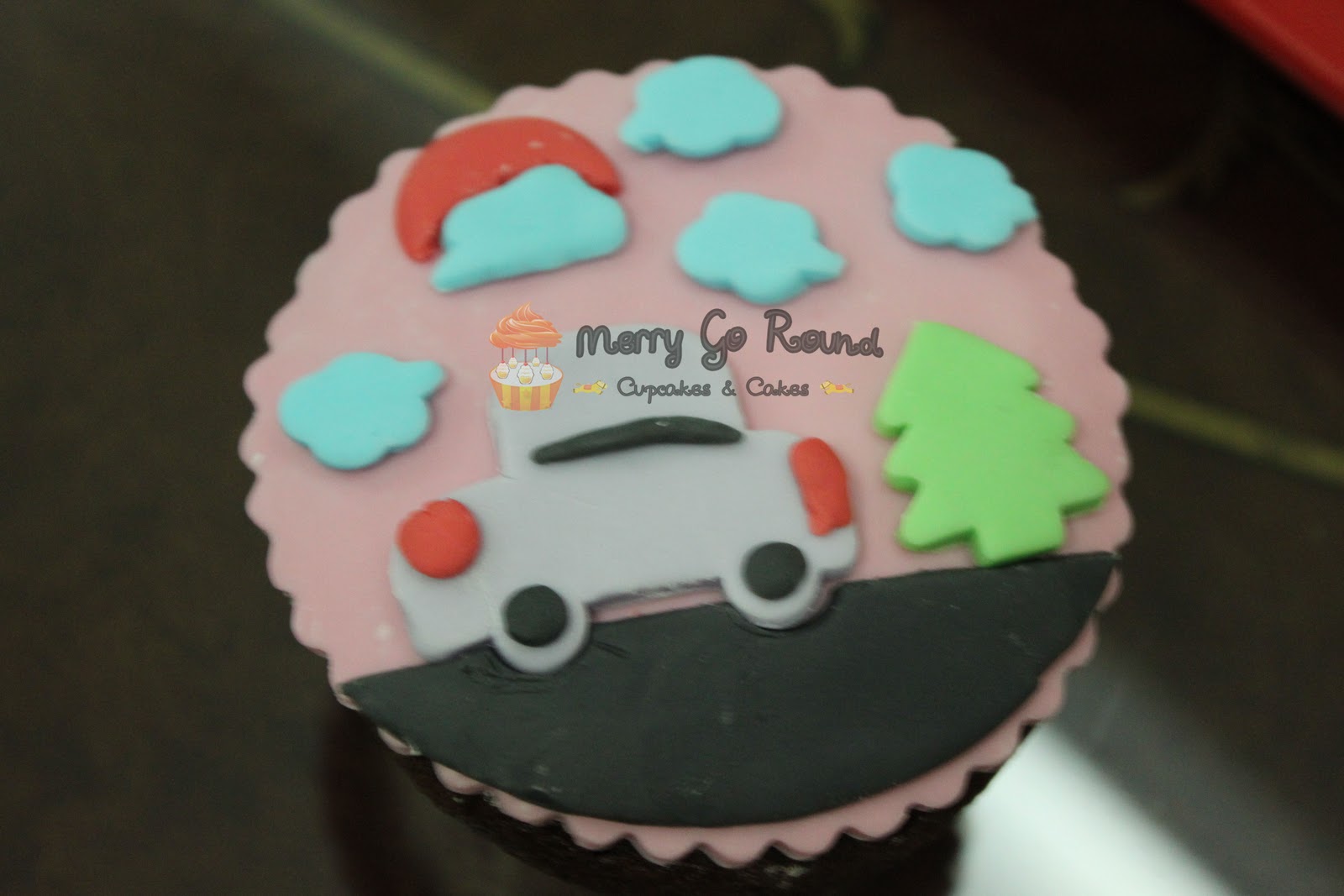 Merry Go Round - Cupcakes & Cakes: Some of our miscellaneous 2D icing ...