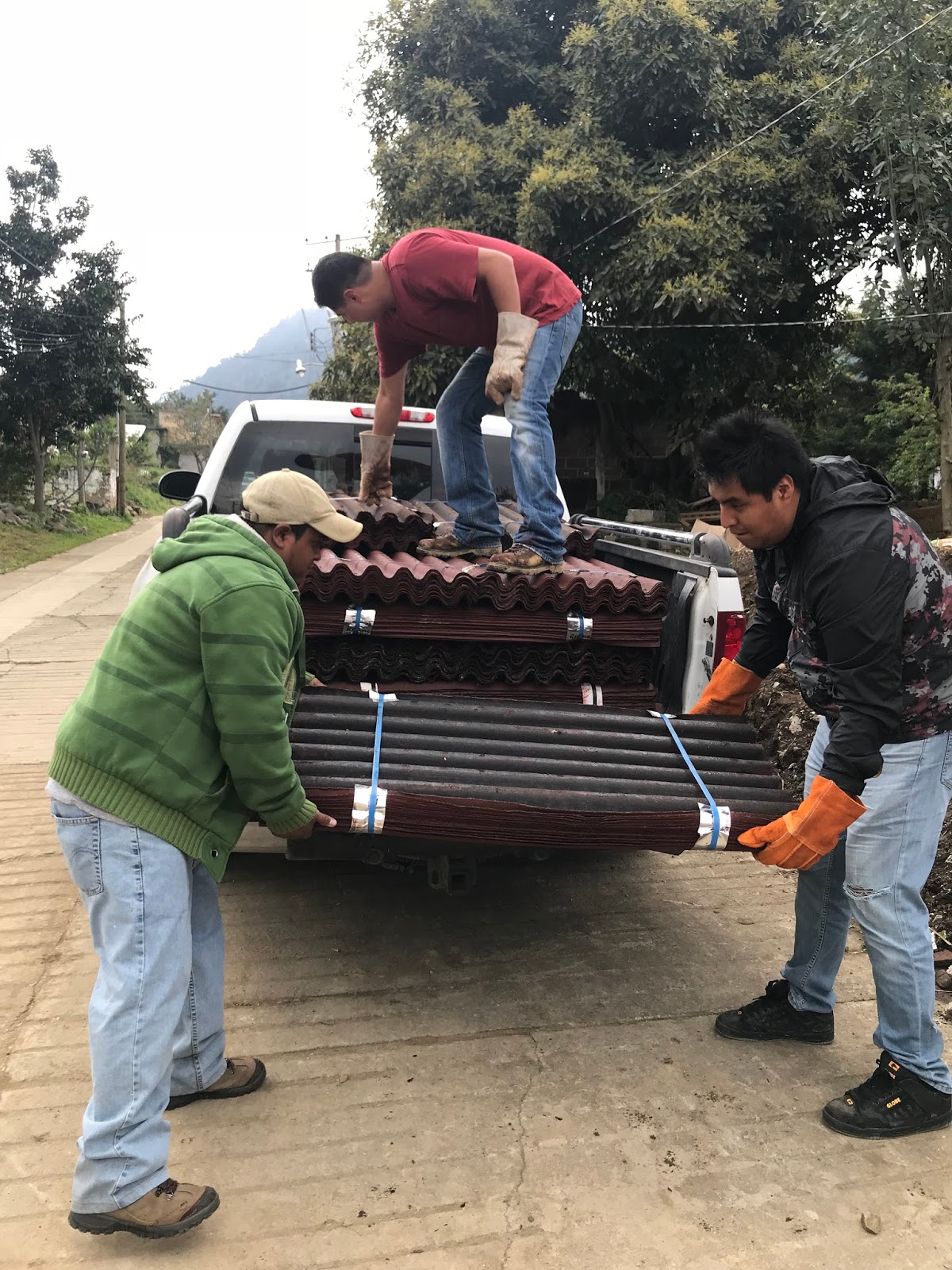 Fotos de entrega de materiales