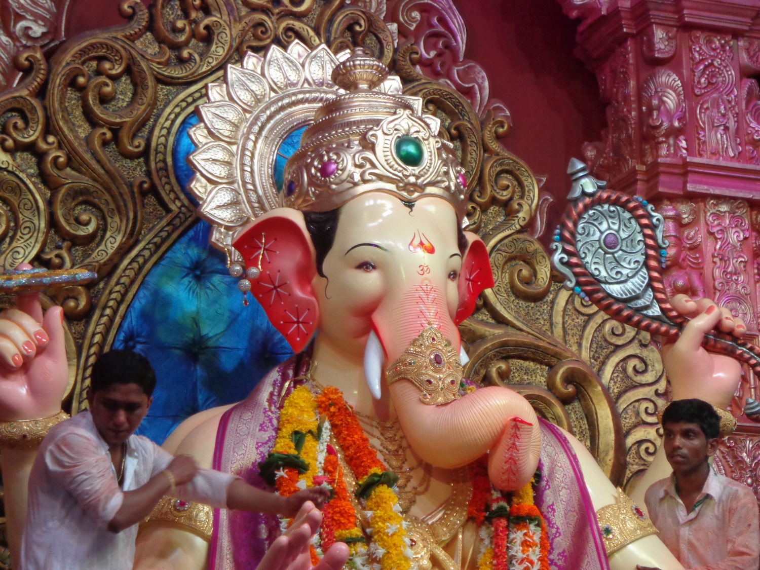 Travel to God: GANESHOTSAV : Lalbaug cha Raja & Mumbai cha Raja