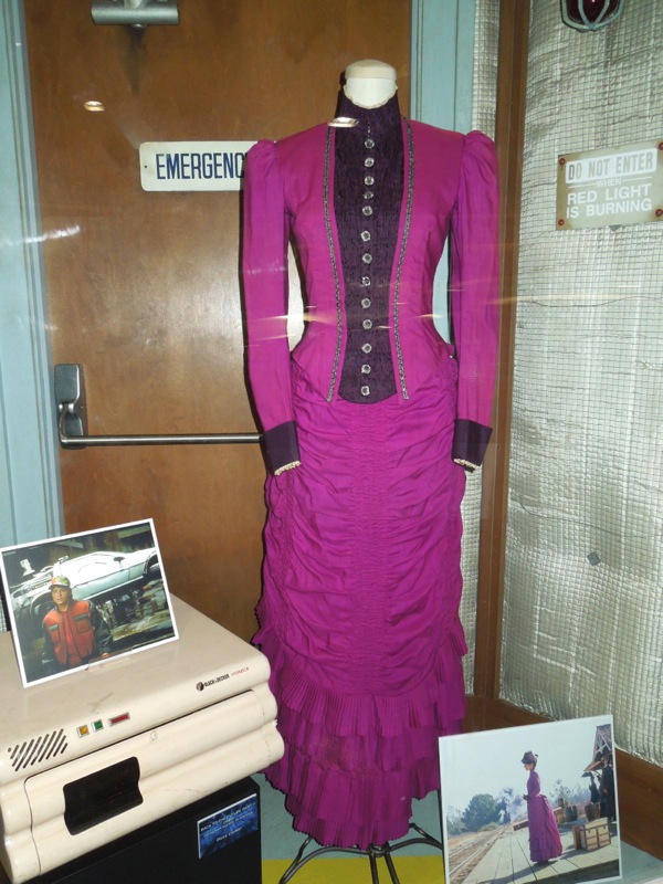 Hollywood Movie Costumes and Props: Mary Steenburgen's Western gown ...