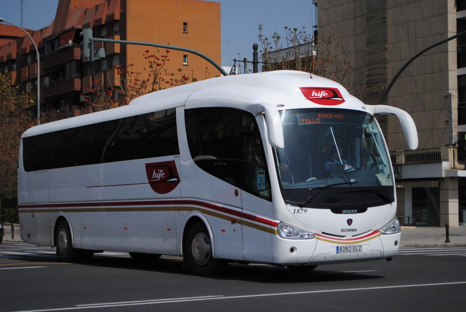 Autocares en Valencia: Hife, 1.879