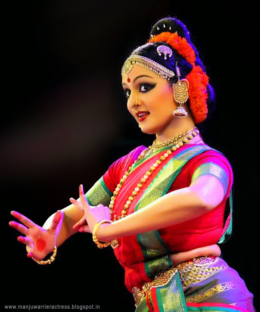 Manju Warrier Actress: MANJU WARRIER'S CLASSICAL DANCE STILL PHOTOS NEW ...