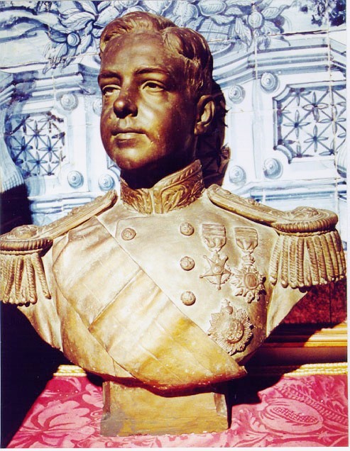 Família Real Portuguesa: BUSTO D'EL REI DOM MANUEL II